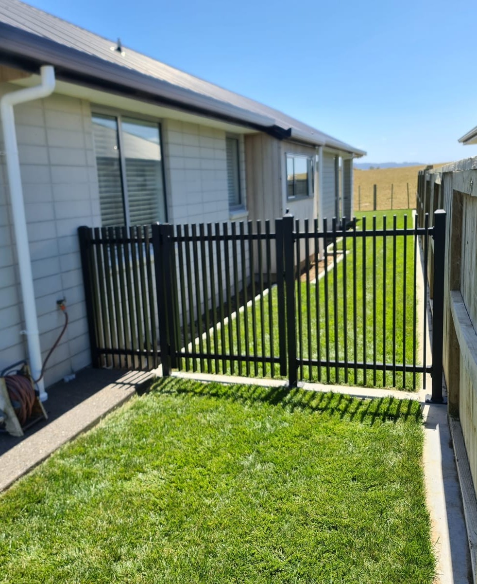 Picket Range - 3D Elite Pedestrian Gate 1.5h | Modern Fence Supplies NZ